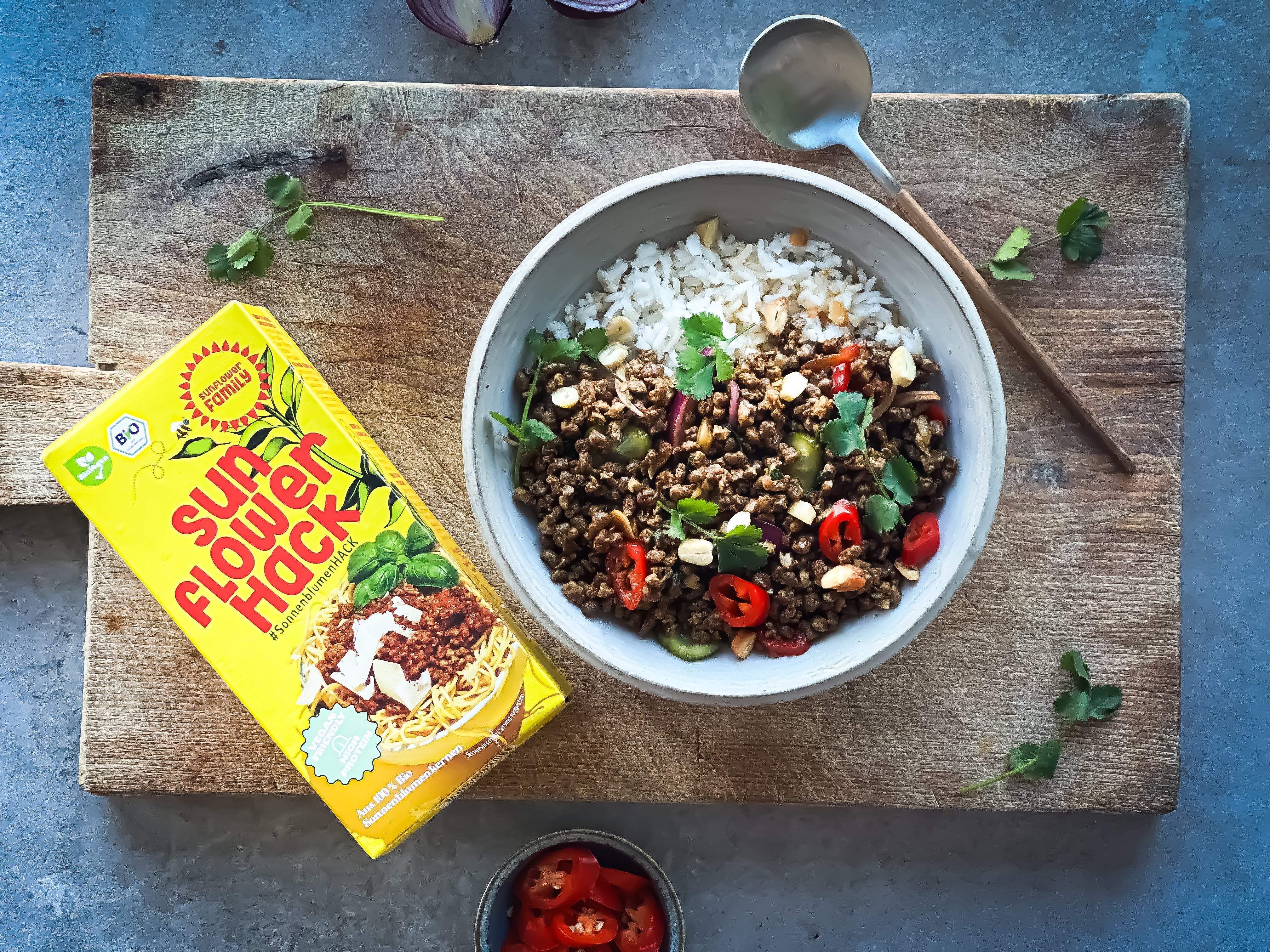 Thai-Hack mit roter Currypaste, Limette & Gurke – sunflowerFamily